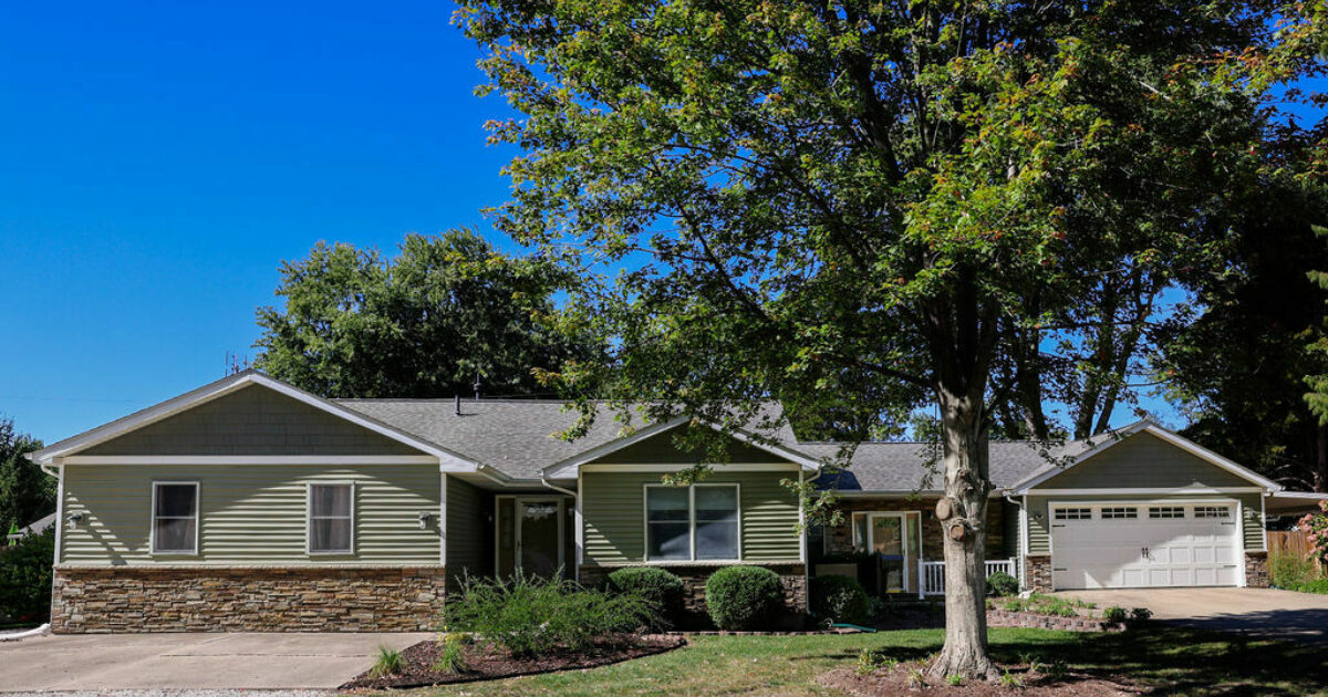 420 Minton St., Carlinville, IL 62626 | Goodman Agency